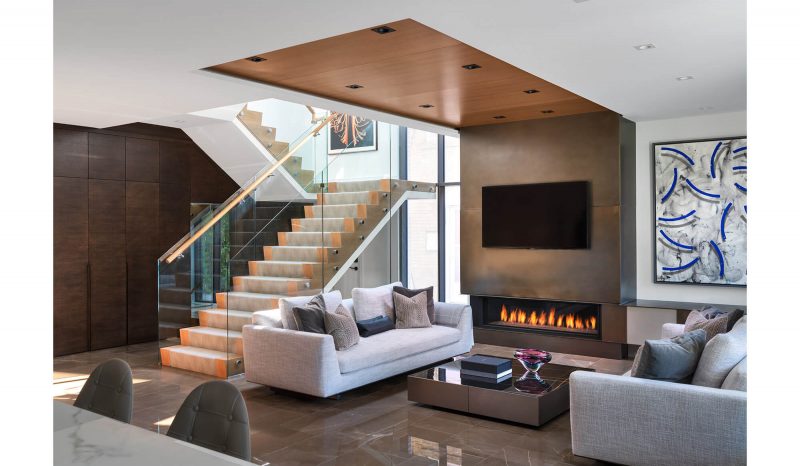 TRADITIONAL MEETS MODERN - Drawing Room Architect Inc.